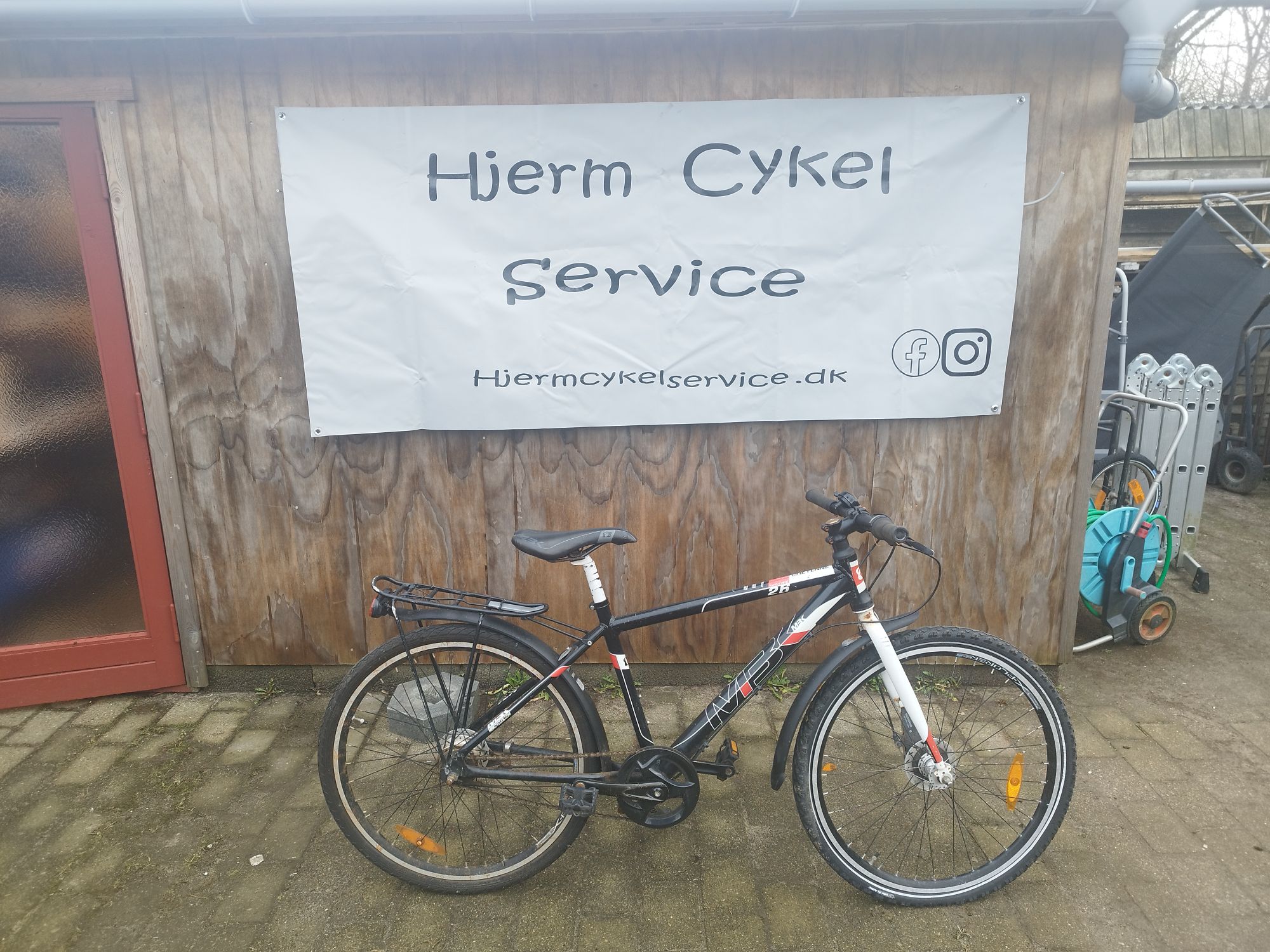 Cykler på vej ind | Hjerm Cykel Service